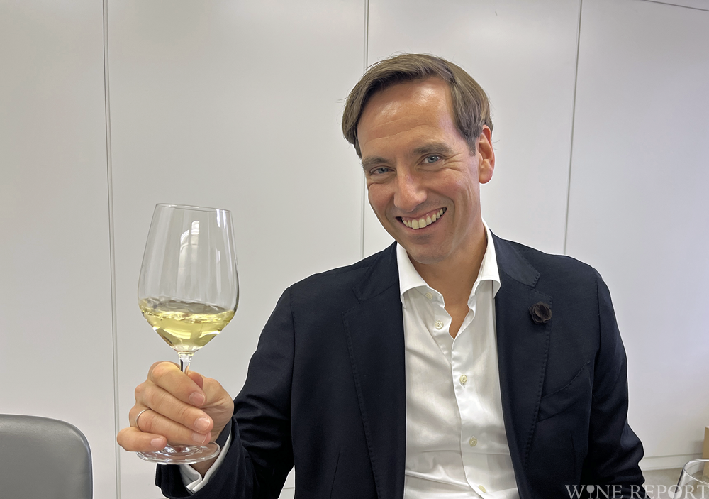 7ヴィンテージをブレンドするNV、熟成で深みのあるリースリングを追求するドライスィアッカー | WINE REPORT